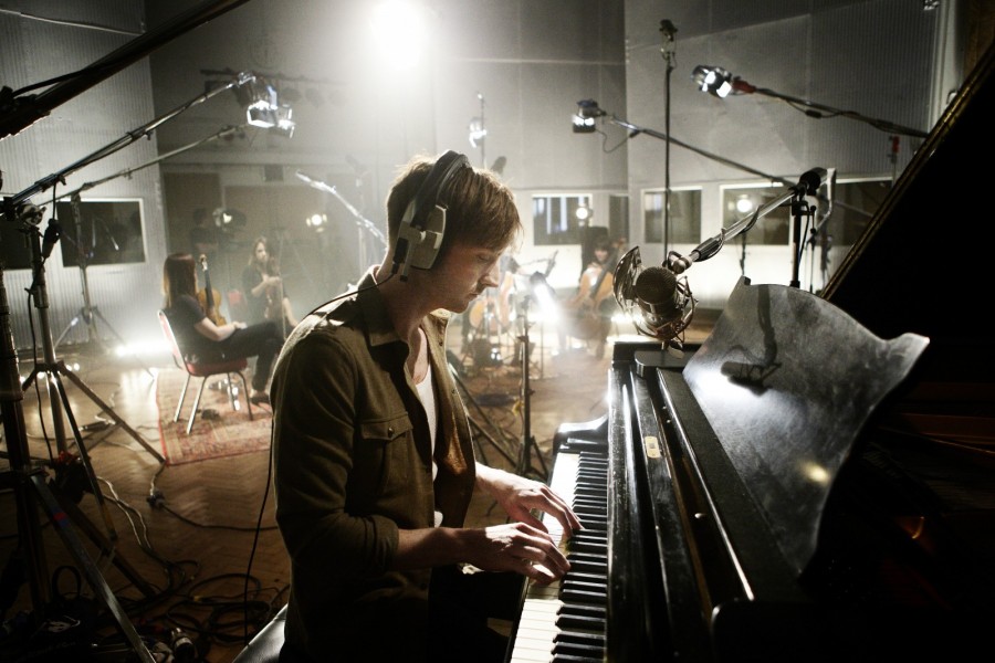 Rosé Unplugged at Abbey Road for Burberry Body by The Feeling