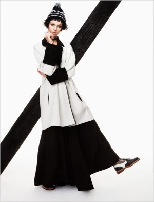 Egle Tvirbutaite for Elle Bulgaria by Luzena Adams