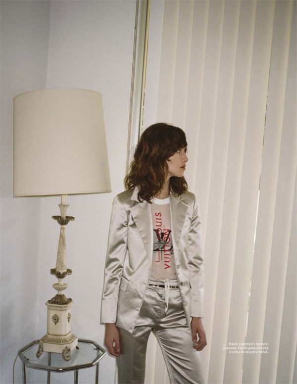 L'Officiel Mexico's LOUIS VUITTON Story Brings Back The 70s