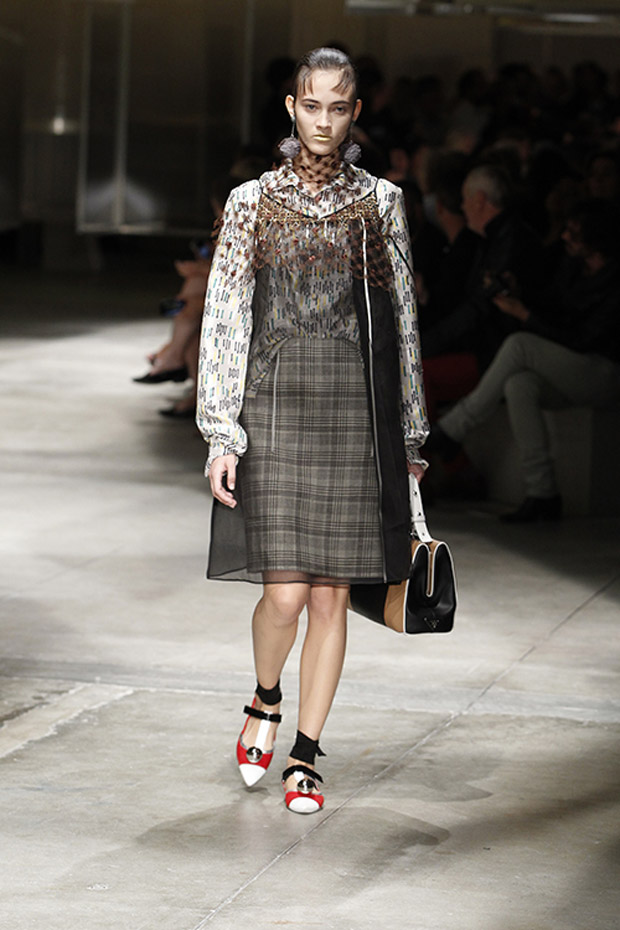 #MFW Prada Spring Summer 2016 Womenswear Collection