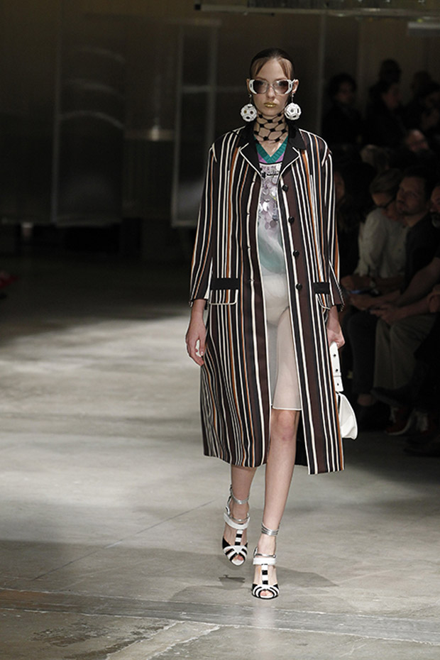 #MFW Prada Spring Summer 2016 Womenswear Collection