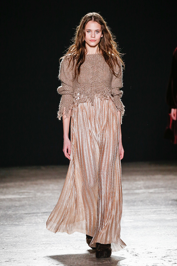 #MFW Cristiano Burani Fall Winter 2016 Collection - Design Scene