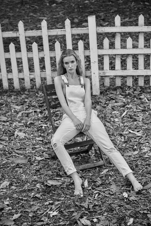 Holly McAlpine by Jan Malinowski