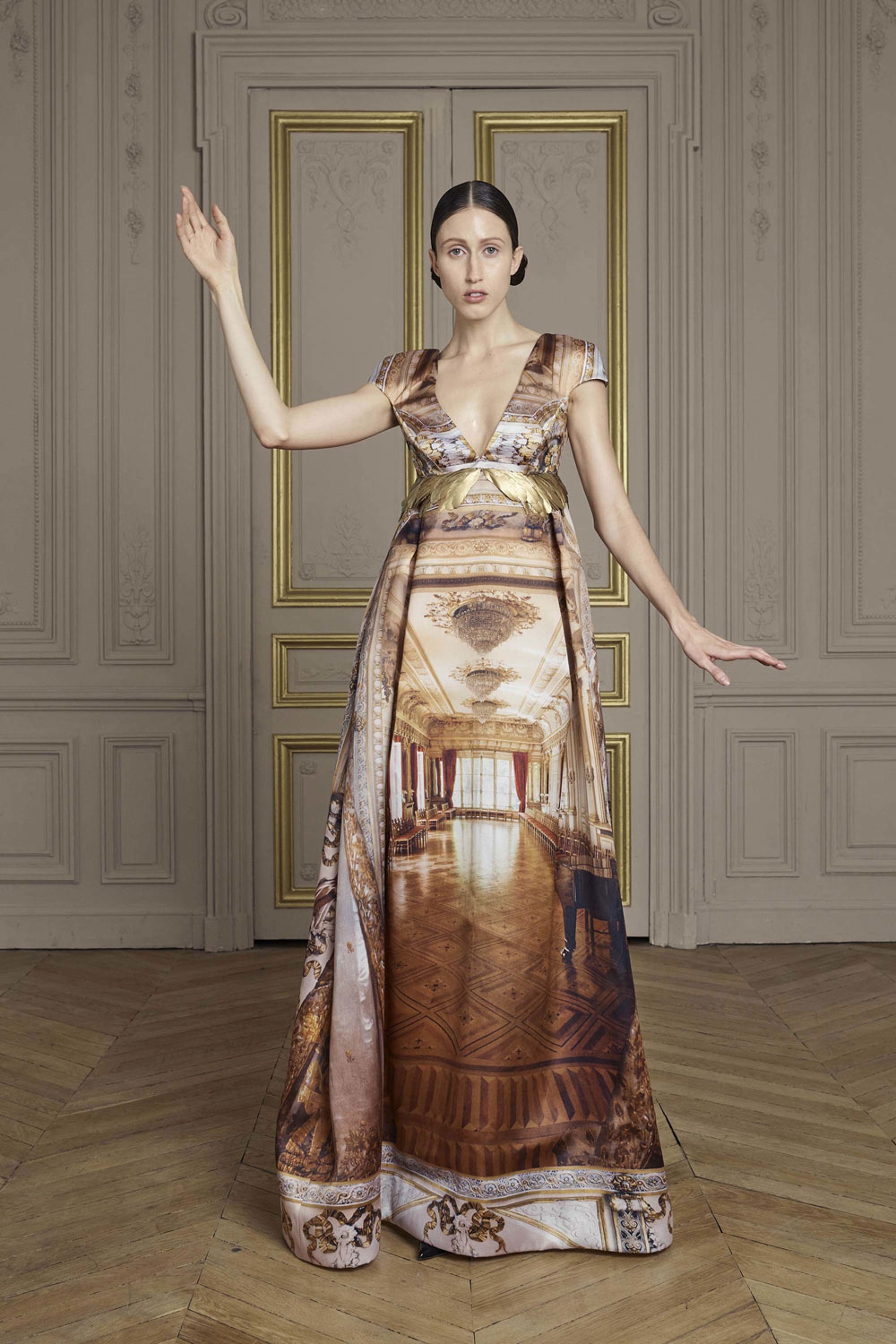 COUTURE FW16: REGAL LOOKS BY GILES DEACON