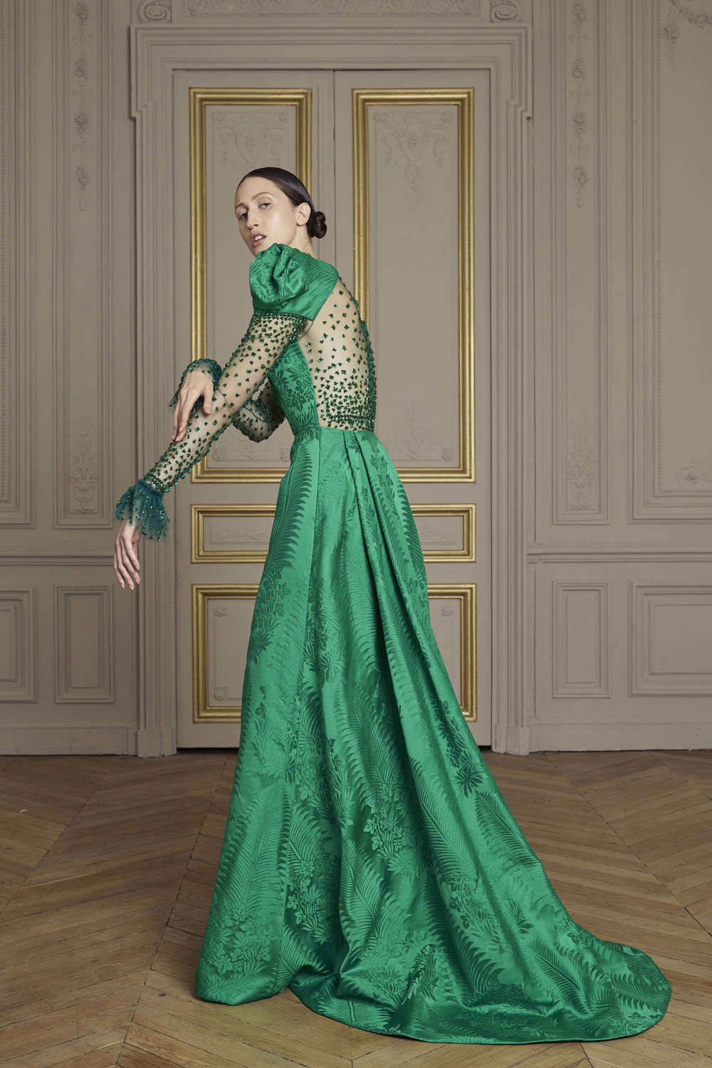 COUTURE FW16: REGAL LOOKS BY GILES DEACON