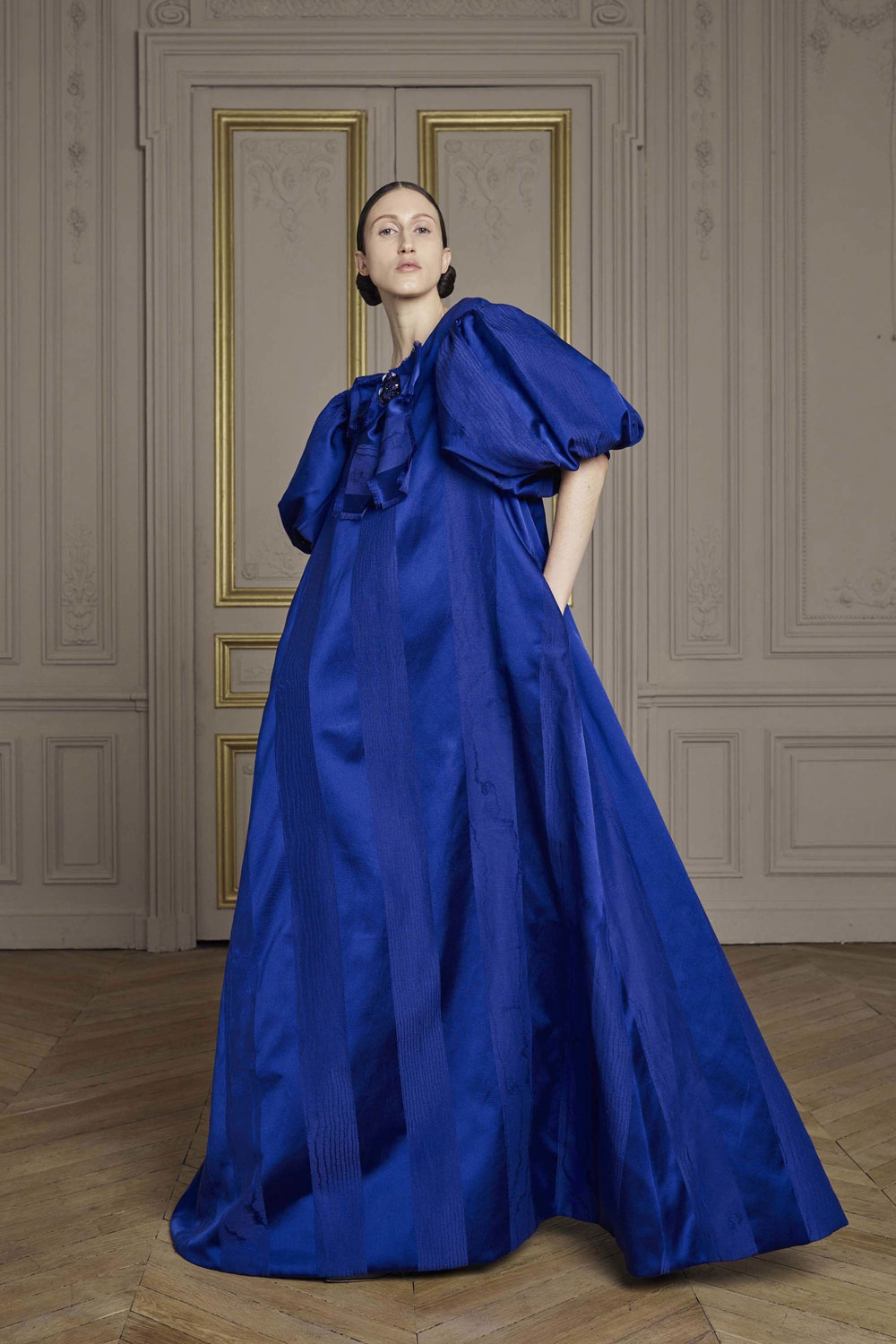 COUTURE FW16: REGAL LOOKS BY GILES DEACON