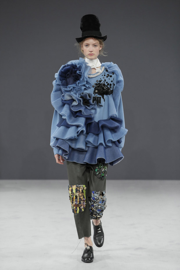 Viktor & Rolf Fall Winter 2016 Couture Collection