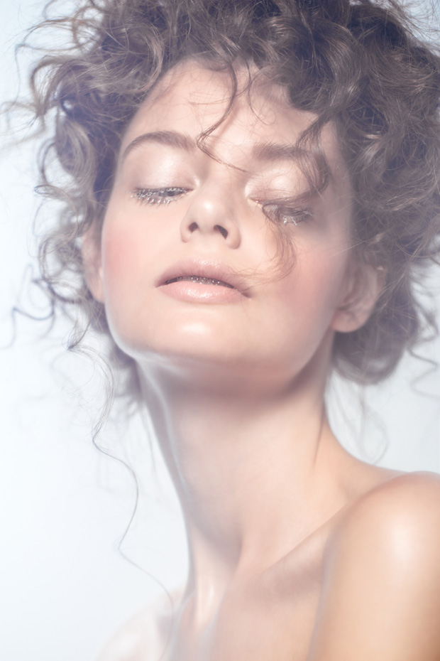 DESIGN SCENE BEAUTY SPECIAL Light of My Life by PARIS HELENA