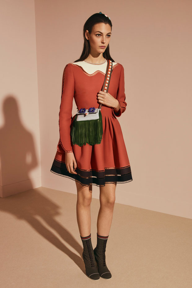 Discover FENDI Pre Fall 2017 Collection