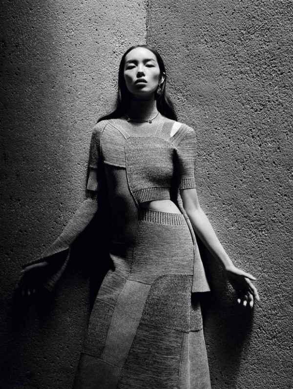 Supermodel Fei Fei Sun Stars in Vogue China December 2016 Issue