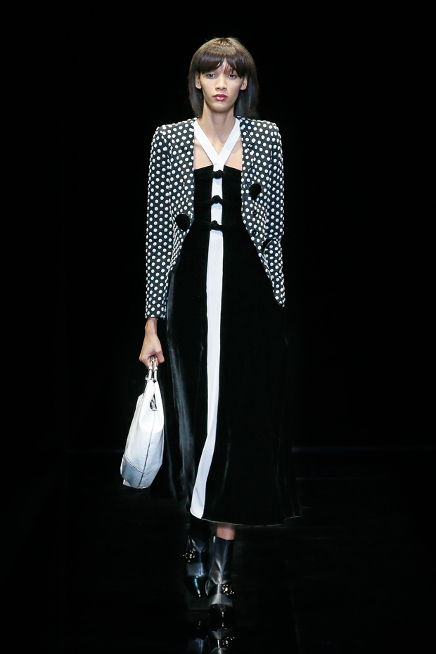 MFW: EMPORIO ARMANI Fall Winter 2017.18 Women's Collection