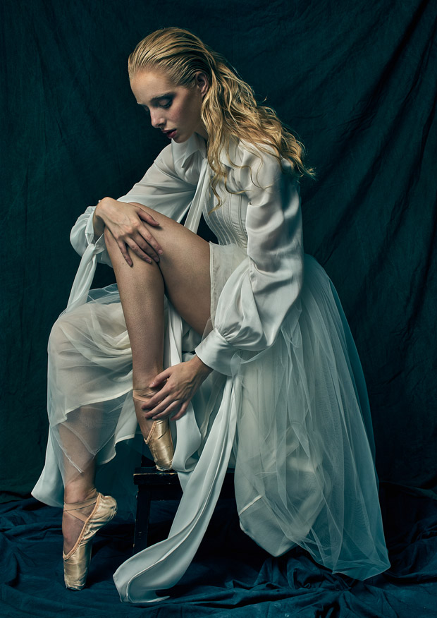 DESIGN SCENE STYLE: Alexandra Waterbury by Isaac Anthony