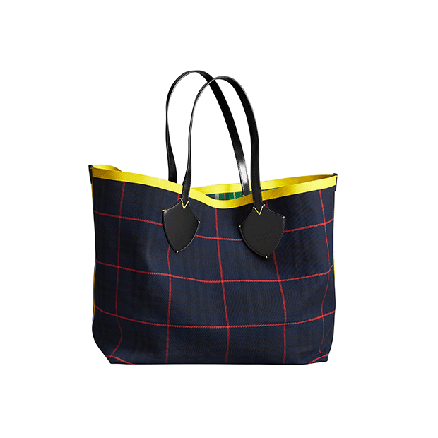 TREND WATCH: The Giant Reversible Tote by Burberry
