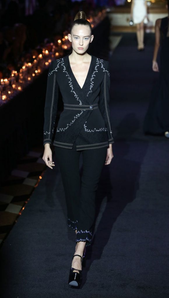 Discover LA PERLA Spring Summer 2018 Show in Macao