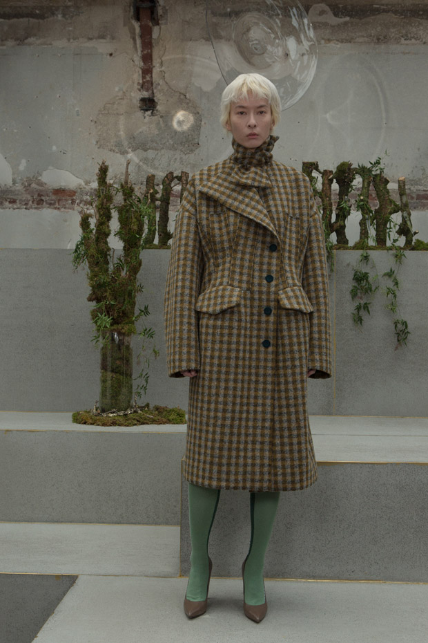 PFW: DAWEI Fall Winter 2018.19 Womenswear Collection