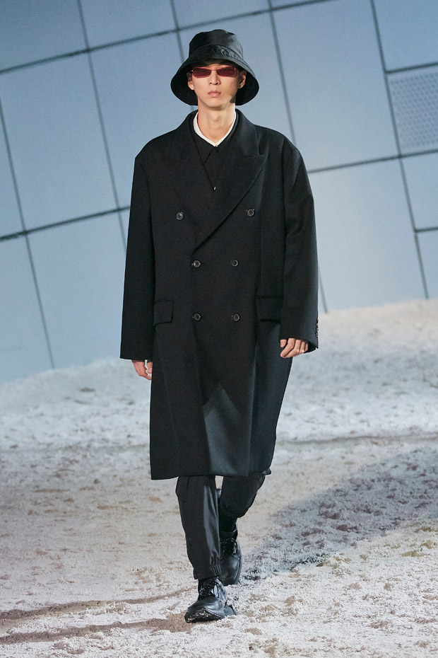 SEOUL: SOLID HOMME Spring Summer 2019 Collection