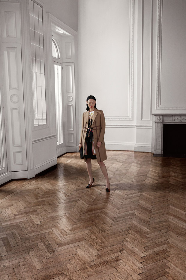 LOOKBOOK: BURBERRY Pre-Fall 2019 Womenswear Collection