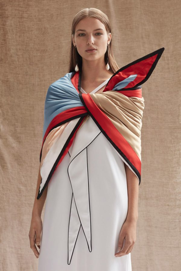 LOOKBOOK: BURBERRY Pre-Fall 2019 Womenswear Collection