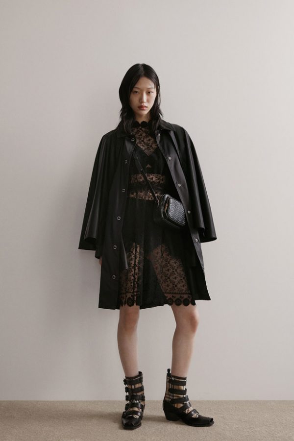 LOOKBOOK: BURBERRY Pre-Fall 2019 Womenswear Collection
