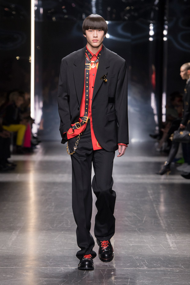MFW: VERSACE MEN'S Fall Winter 2019.20 Collection