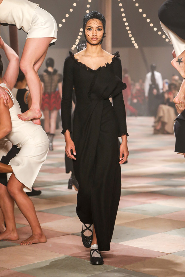 PFW: DIOR Spring Summer 2019 Haute Couture Collection