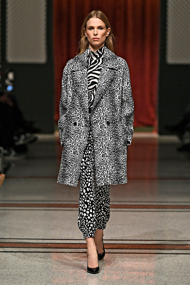 BFW: Marc Cain Fall Winter 2019.20: Meet you at the train station