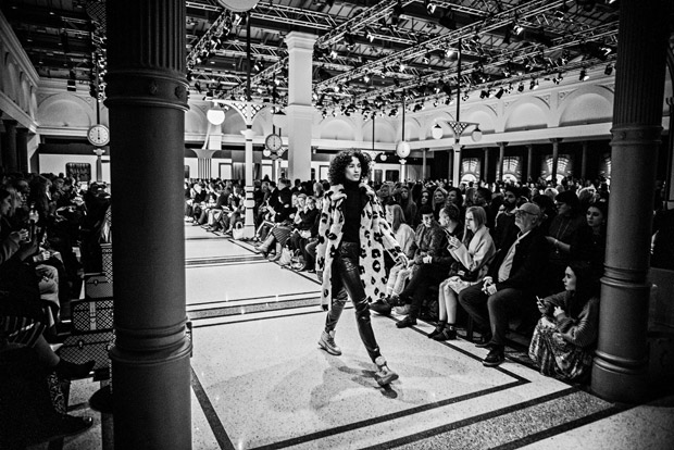BFW: Marc Cain Fall Winter 2019.20: Meet you at the train station