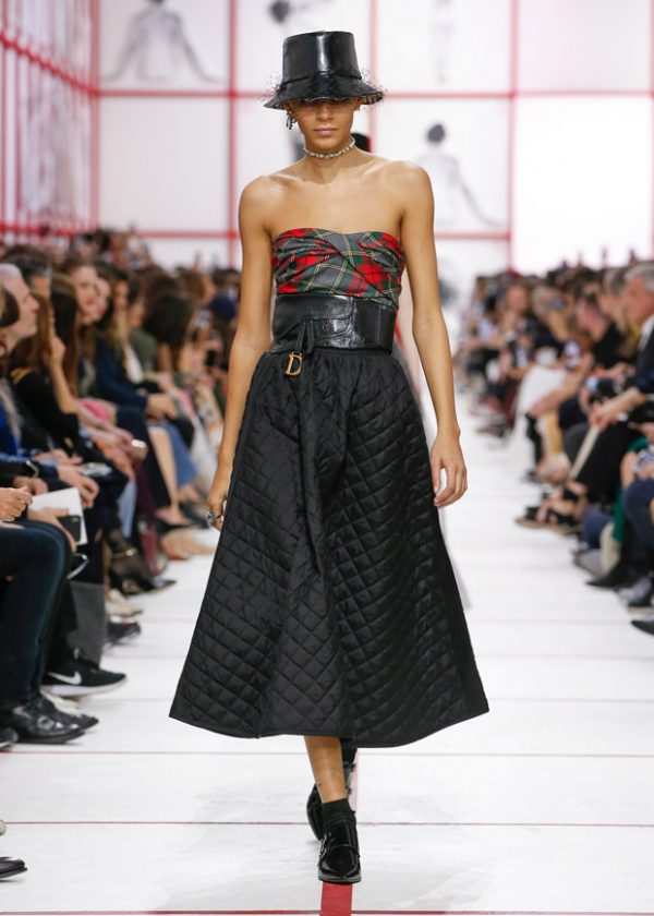 PFW: DIOR Fall Winter 2019.20 Womenswear Collection