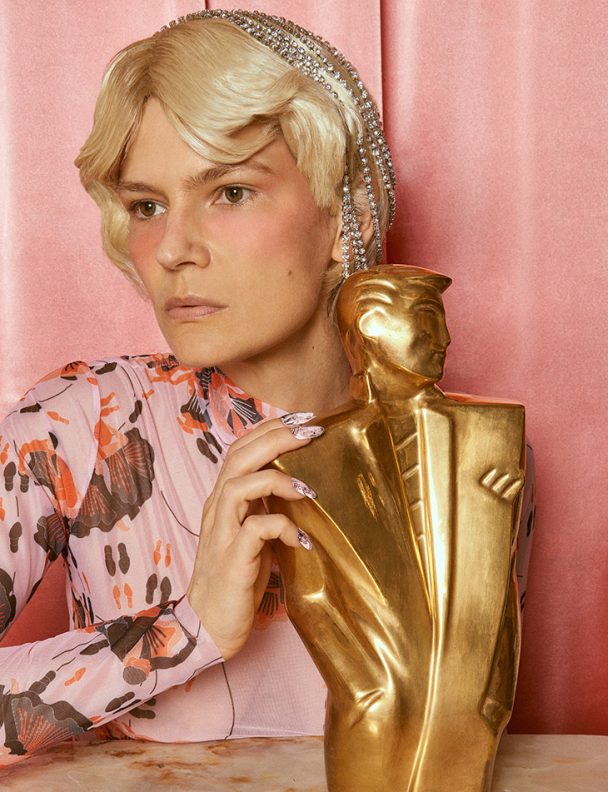 DESIGN SCENE STYLE: Maximal Dramatic by Remy Holwick