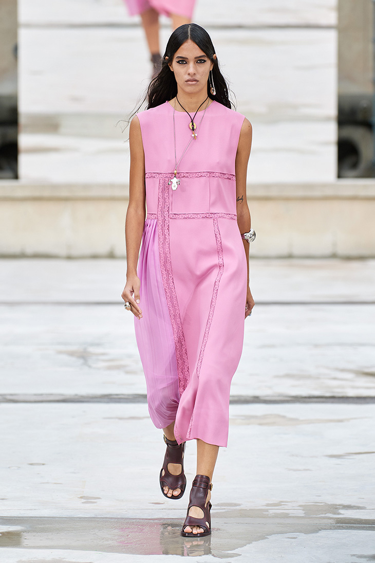 PFW: Chloé Spring Summer 2021 Collection
