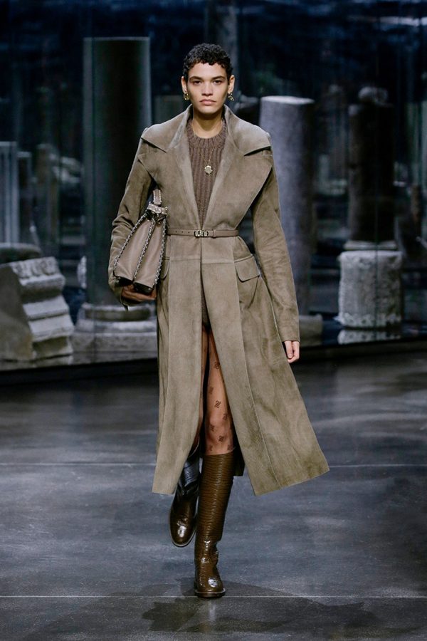 MFW: FENDI Fall Winter 2021.22 Womenswear Collection