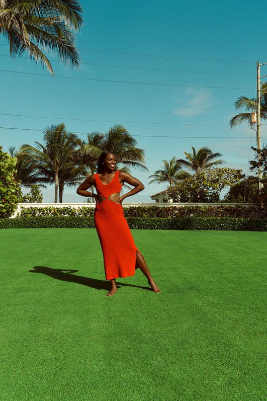 Discover SLOANE STEPHENS x SOLID & STRIPED Capsule Collection
