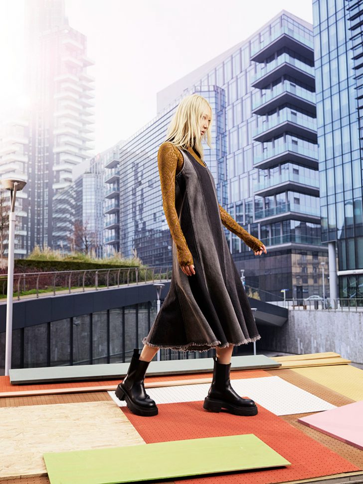 Soo Joo Park Models SPORTMAX Fall Winter 2021 Denim Culture Looks