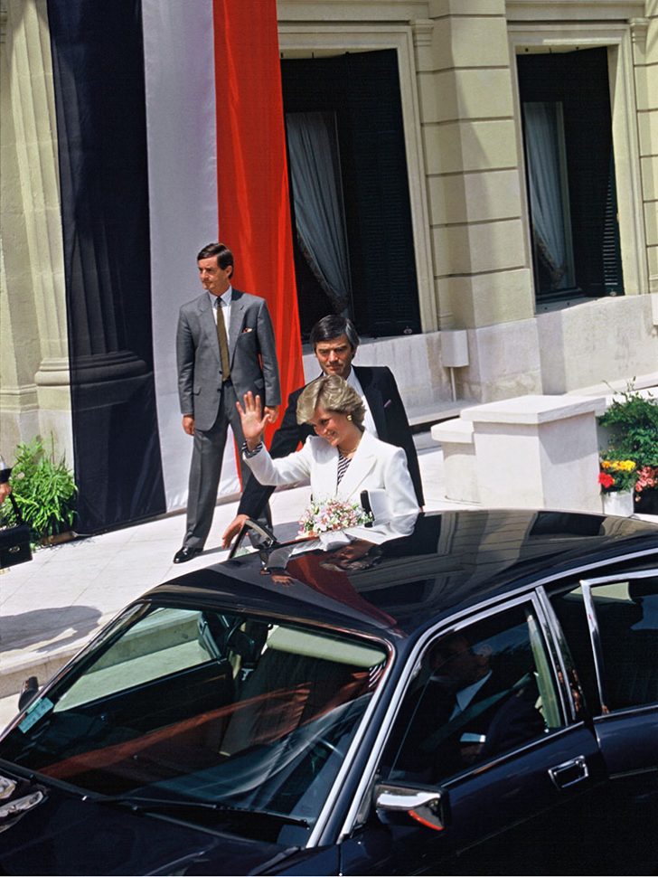 New Exhibition in ARTE Gallery Showcases Jadran Lazic' s Fantastical Celebrity Portraits