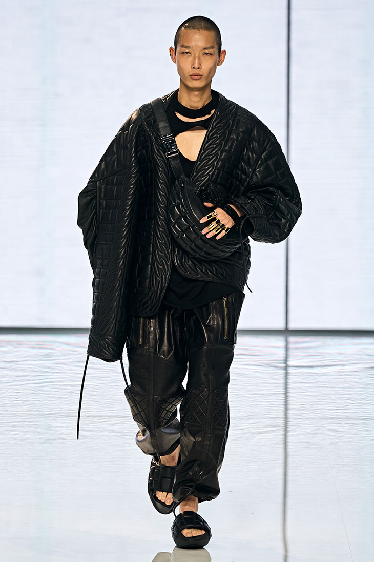 PFW: BALMAIN Spring Summer 2022 Womenswear Collection