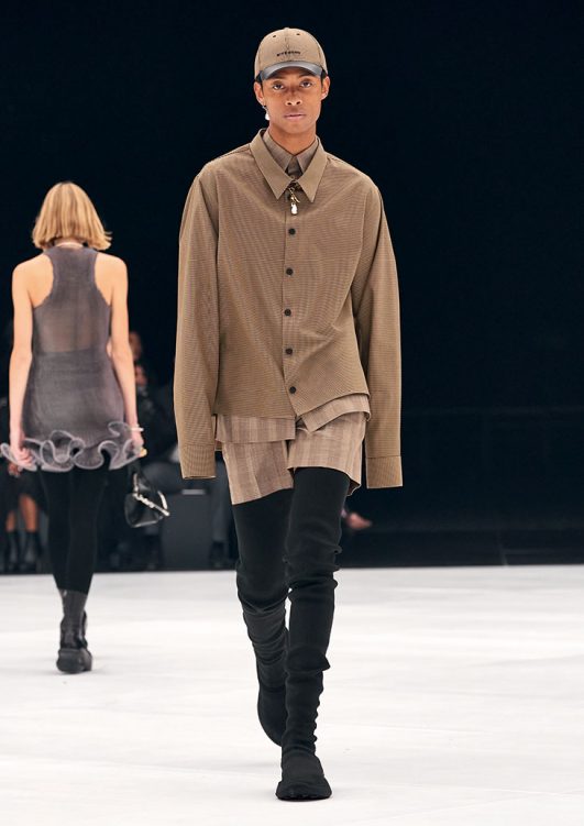 PFW: GIVENCHY Spring Summer 2022 Collection