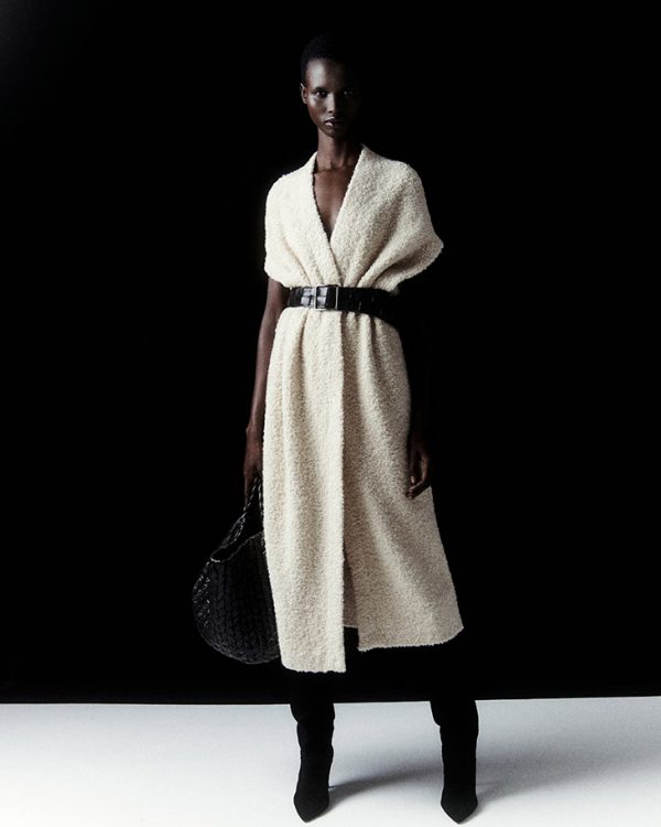 Discover MASSIMO DUTTI Fall Winter 2021.22 Knitwear Collection