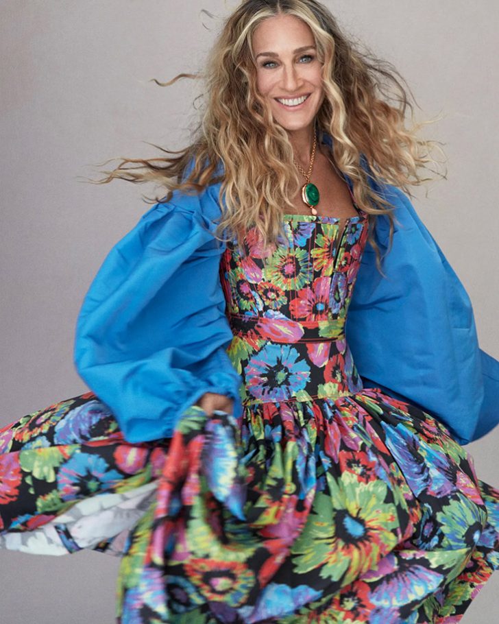 Sarah Jessica Parker Covers Vogue Magazine December 2021 Issue