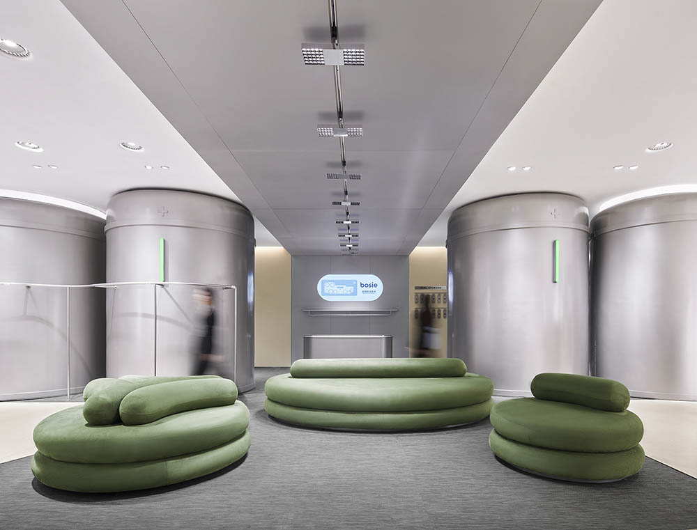 7 Useful Tips for Fashion Designers to Design their Workspace