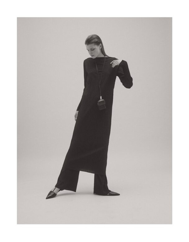 Mirthe Dijk Poses for MASSIMO DUTTI Spring Summer 2022 Collection