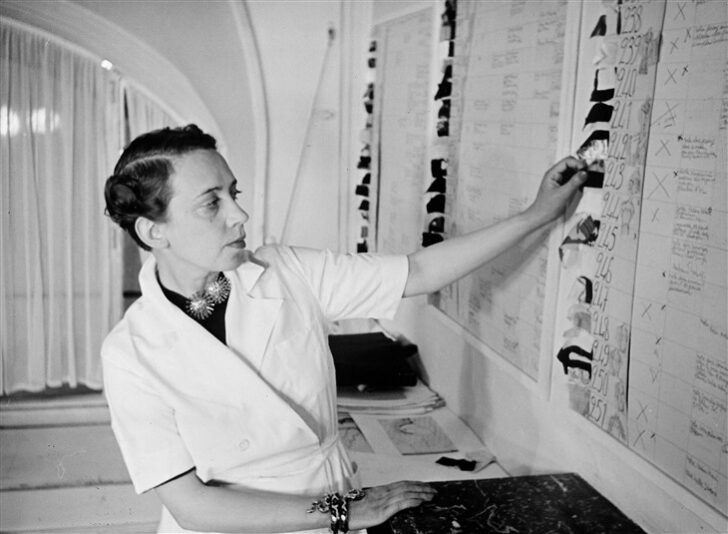 The Shocking Life of Elsa Schiaparelli