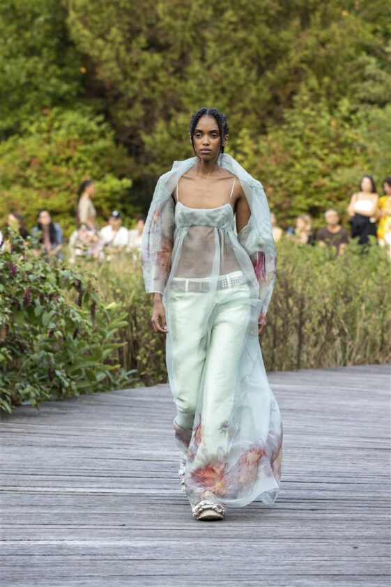 NYFW: COLLINA STRADA Spring Summer 2023 Collection - DSCENE