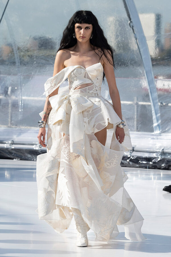ALEXANDER MCQUEEN Spring Summer 2023 Collection
