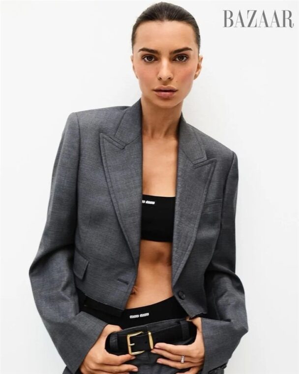 Emily Ratajkowski Covers HARPER'S BAZAAR November 2022 Issue - DSCENE