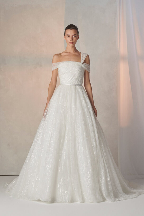 Discover RAMI AL ALI White 4 Collection