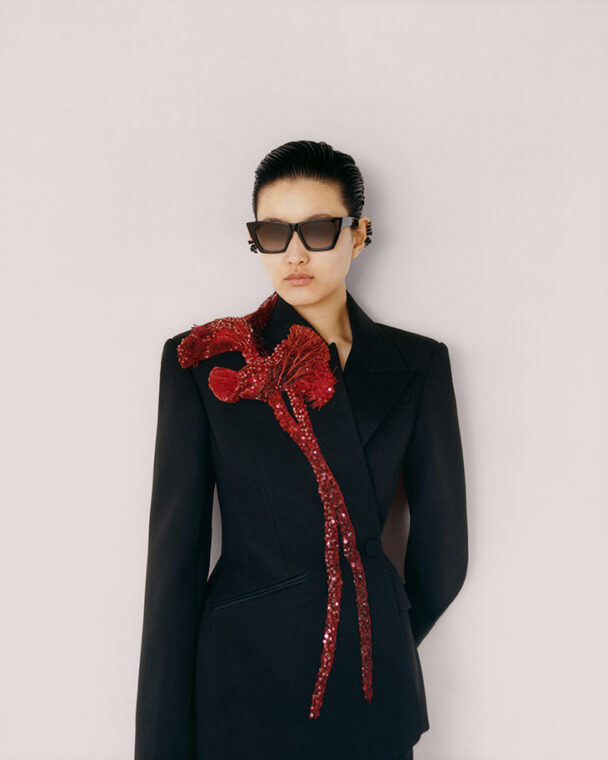Discover Alexander McQueen Fall Winter 2022 Eyewear Collection