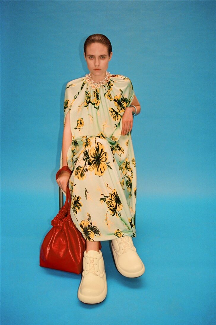 Discover JIL SANDER Pre-Fall 2023 Collection