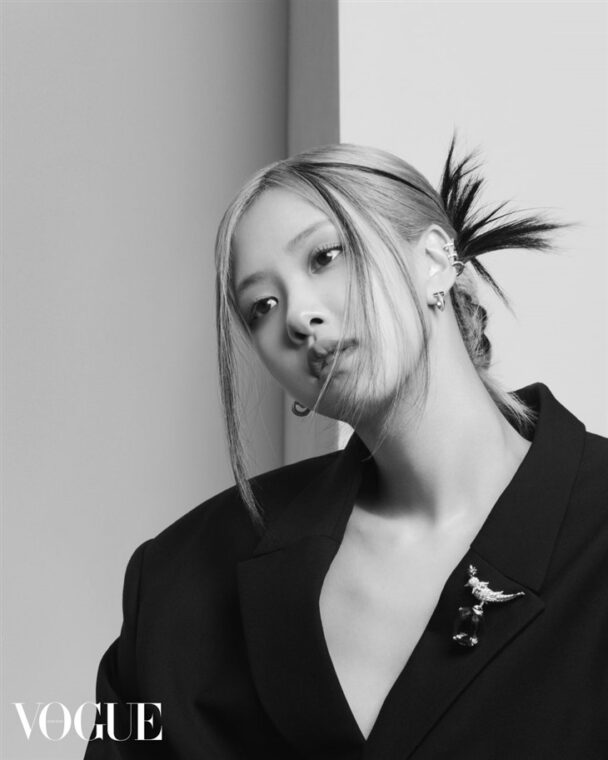 Blackpink's Rosé Covers VOGUE Hong Kong December 2022 Issue - DSCENE