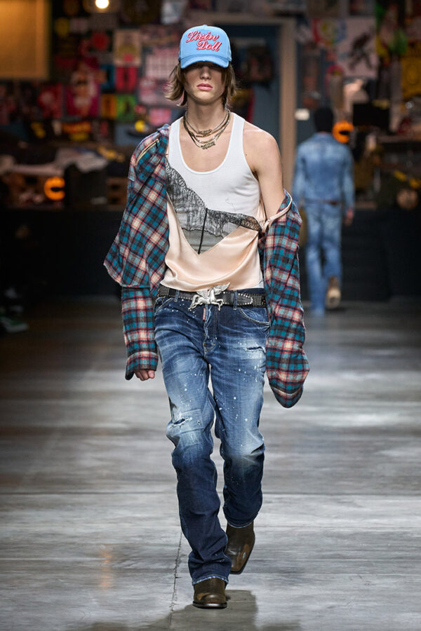 MFW: DSQUARED2 Fall Winter 2023.24 Collection