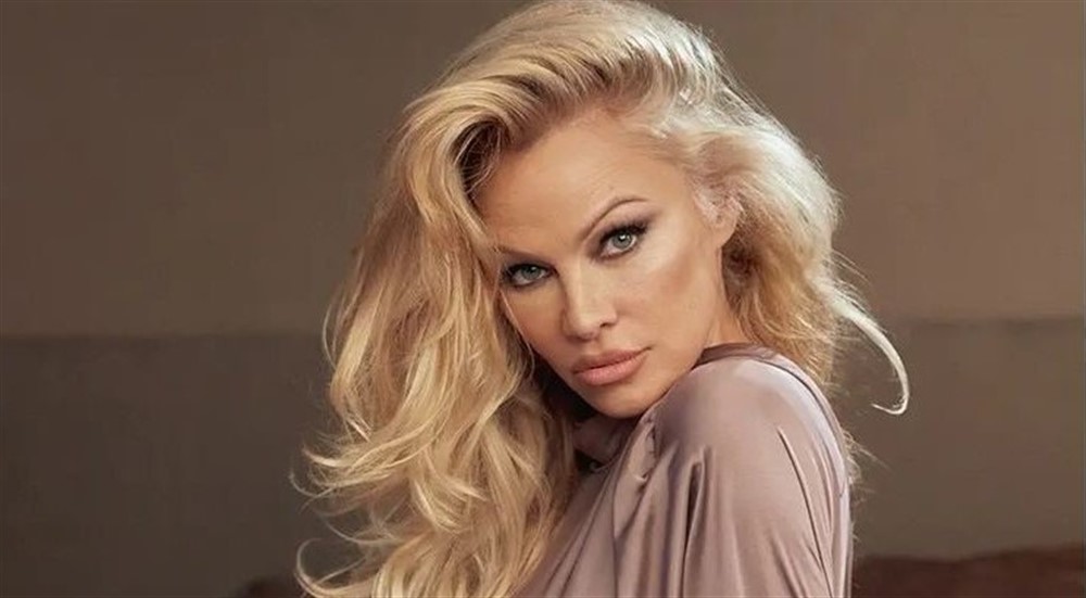 Pamela Anderson is the Cover Star of Variety Magazine - DSCENE